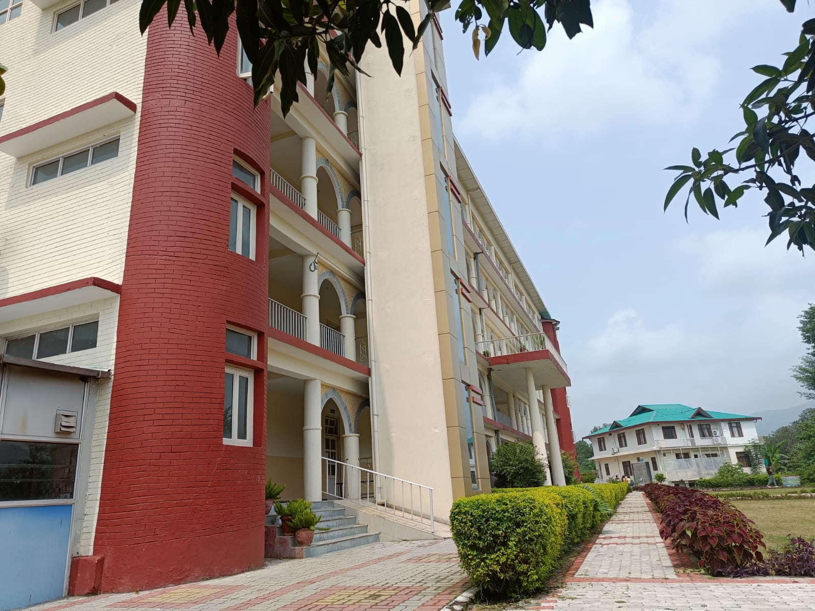 Infrastructure – Laureate Institute of Management & Information Technology